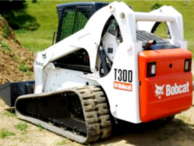 Bobcat T300 compact track loader: Maintenance Information